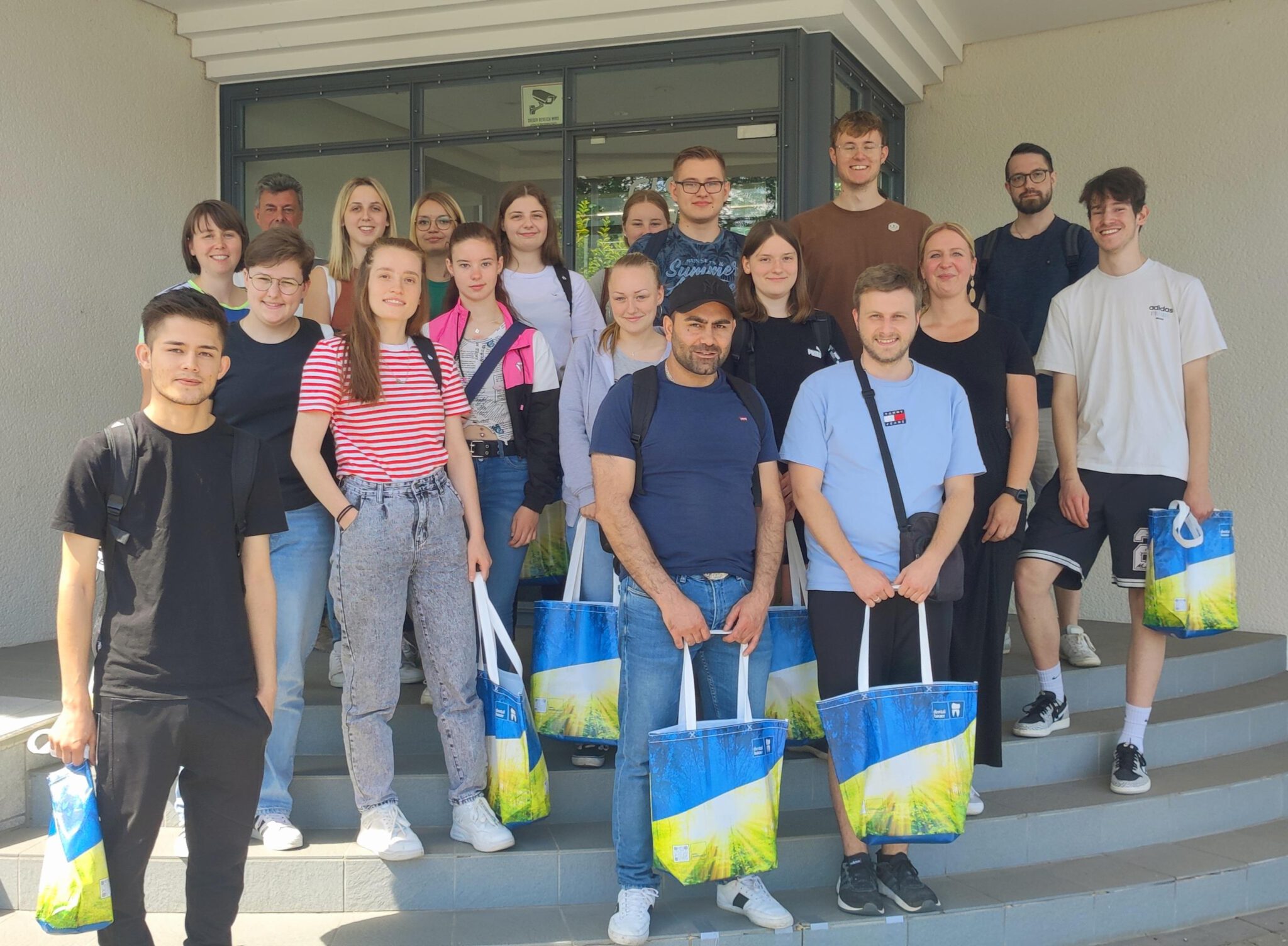 Besichtigung im Dentaldepot – Max-Eyth-Schule Kassel